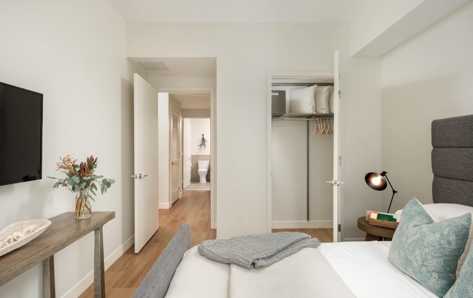 Cora Water Street Tampa | New Luxury Apartments in Tampa, FL